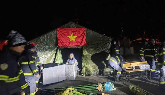 Vietnamese team begins search, rescue mission in Turkey - VNA Photos ...