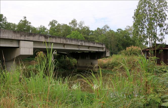 Đồng Tháp: Cầu Gáo Giồng xây dựng nhiều năm nhưng vẫn chưa hoàn thành ...