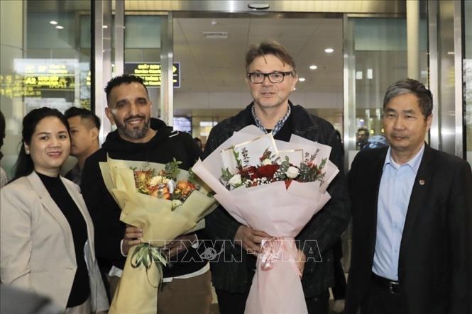 Vietnam football's new head coach arrives in Hanoi - VNA Photos ...