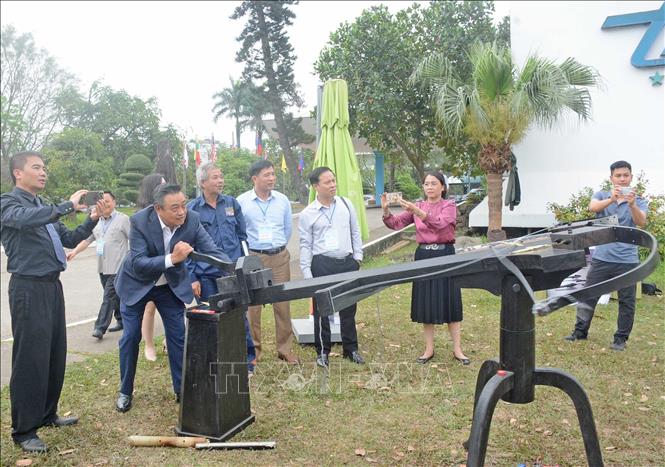 Phục dựng thành công “nỏ thần” thời An Dương Vương - Ảnh thời sự trong ...