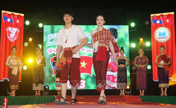 Lao students in Vietnam celebrate traditional New Year festival - VNA ...