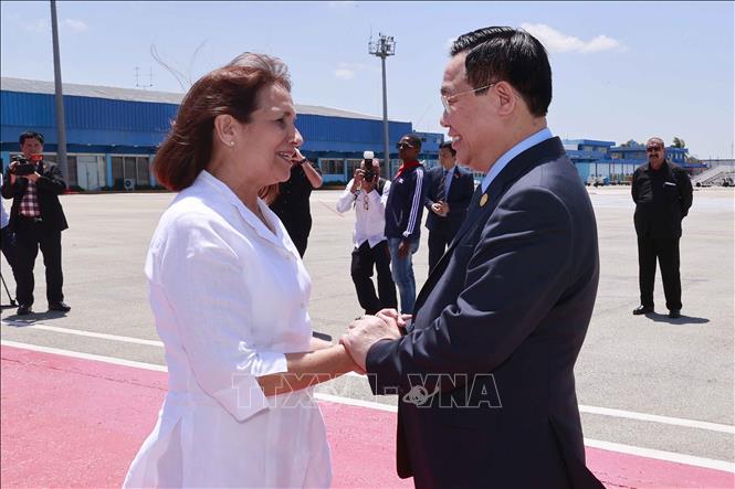 Chủ tịch Quốc hội Vương Đình Huệ bắt đầu thăm chính thức Cuba - Ảnh ...