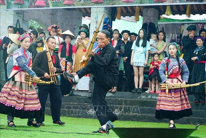 Hanoi: Ethnic cultural festival thrills visitors in holidays - VNA ...