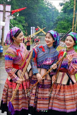 Hanoi: Ethnic cultural festival thrills visitors in holidays - VNA ...