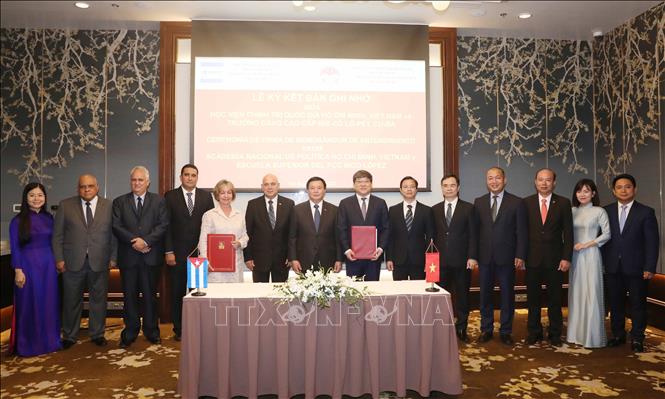 Lễ ký kết bản ghi nhớ hợp tác giữa Học viện Chính trị Quốc gia Hồ Chí ...