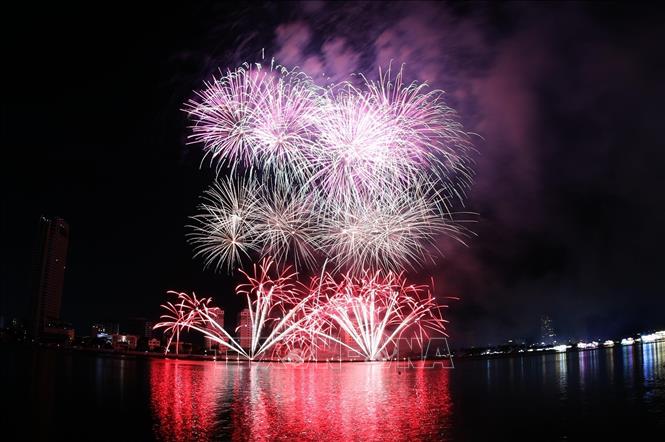 Da Nang International Fireworks Festival 2023 kicks off - VNA Photos ...