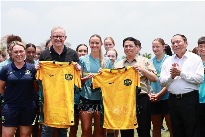 Thủ tướng Phạm Minh Chính và Thủ tướng Anthony Albanese giao lưu với ...