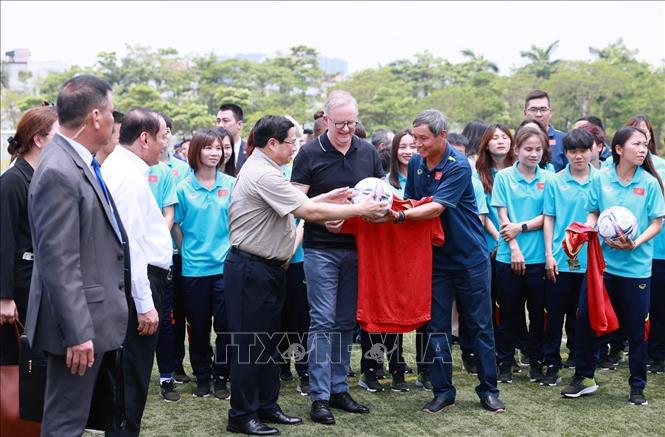 Thủ tướng Phạm Minh Chính và Thủ tướng Anthony Albanese giao lưu với ...