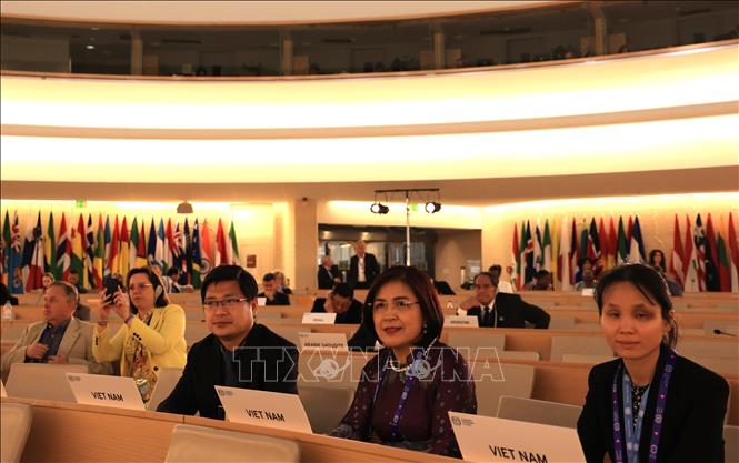 Vietnam commits to ILO’s universal values: ambassador - VNA Photos ...