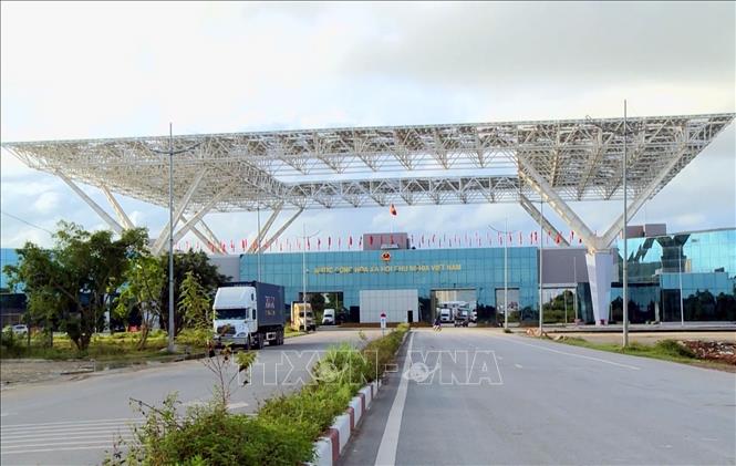 Trade turnover via Mong Cai international border gate reaches 1.5 ...