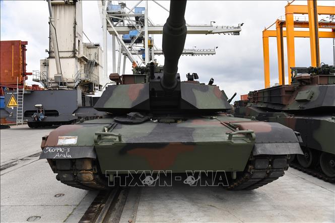 Ba Lan tiếp nhận lô xe tăng Abrams đầu tiên từ Mỹ - Ảnh thời sự quốc tế - Chính trị-Quân sự ...