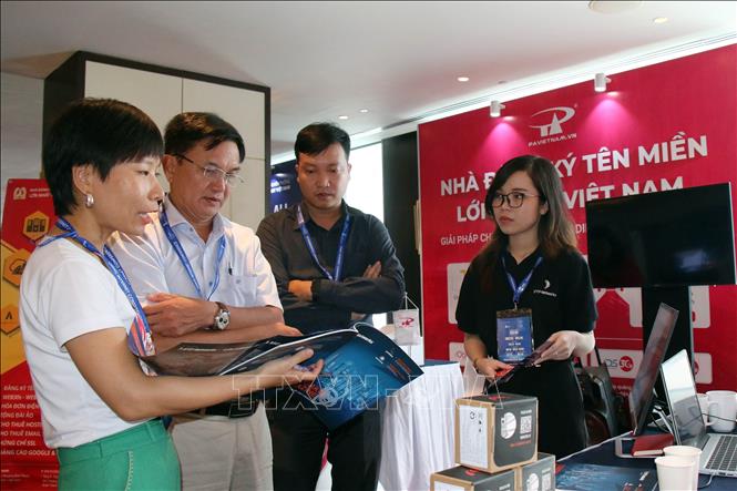 Sự kiện VNNIC Internet Conference 2023 về quản trị Internet trong kỷ ...