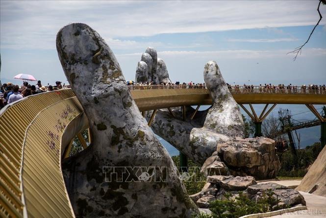 Golden Bridge in Da Nang among world’s most iconic - VNA Photos ...
