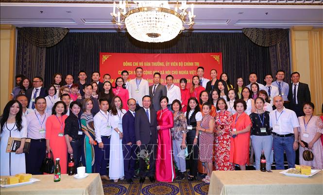 President Vo Van Thuong meets overseas Vietnamese in Austria - VNA ...