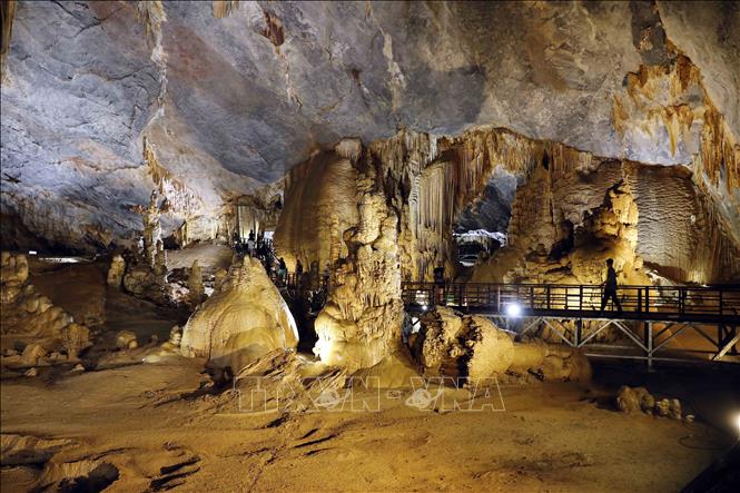 Thien Duong Cave - An “underground maze” in Quang Binh - VNA Photos ...