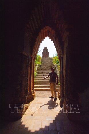 The beautiful ancient Cham architecture in Binh Dinh - VNA Photos ...