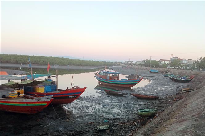 Báo động tình trạng bồi lắng ở các cảng cá Hà Tĩnh - Ảnh thời sự trong ...