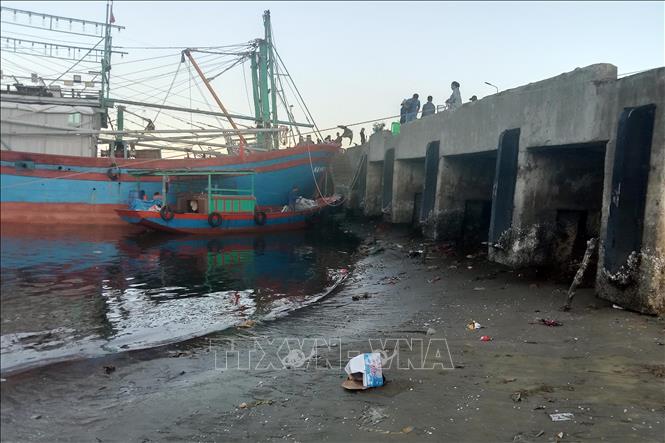 Báo động tình trạng bồi lắng ở các cảng cá Hà Tĩnh - Ảnh thời sự trong ...