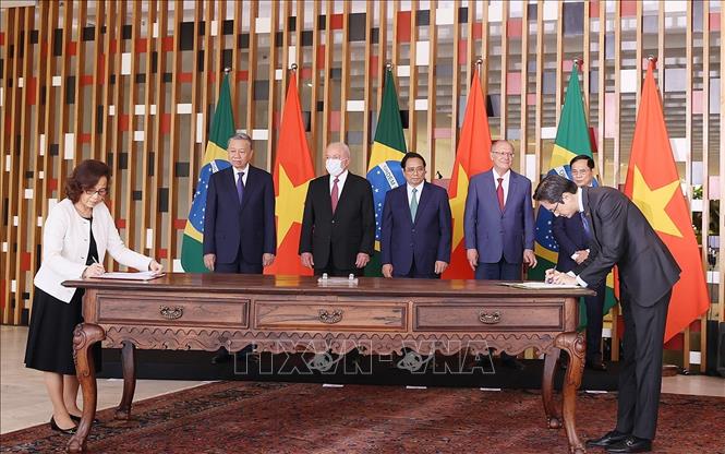 Tổng thống Brazil đón và hội đàm với Thủ tướng Phạm Minh Chính - Ảnh ...