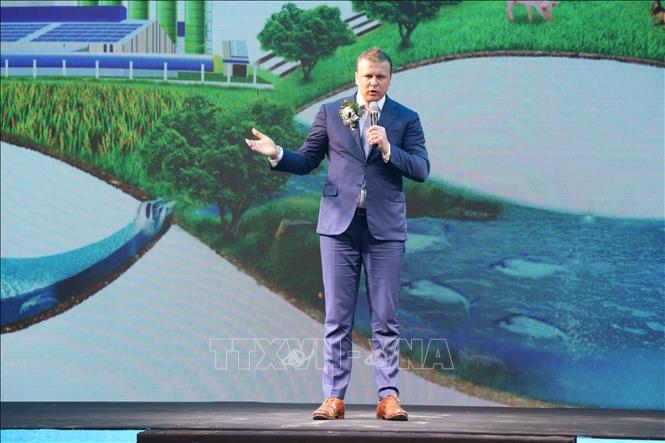 Netherlands’ De Heus opens aquatic feed factory in Can Tho - VNA Photos ...