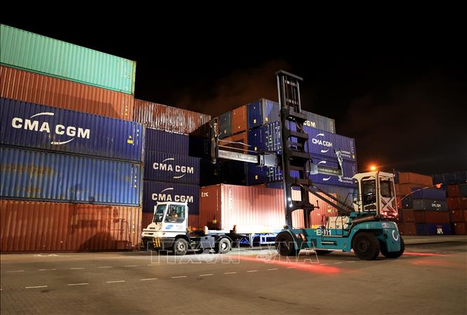 Vietnam posts trade surplus of 21.68 billion USD in nine months - VNA ...