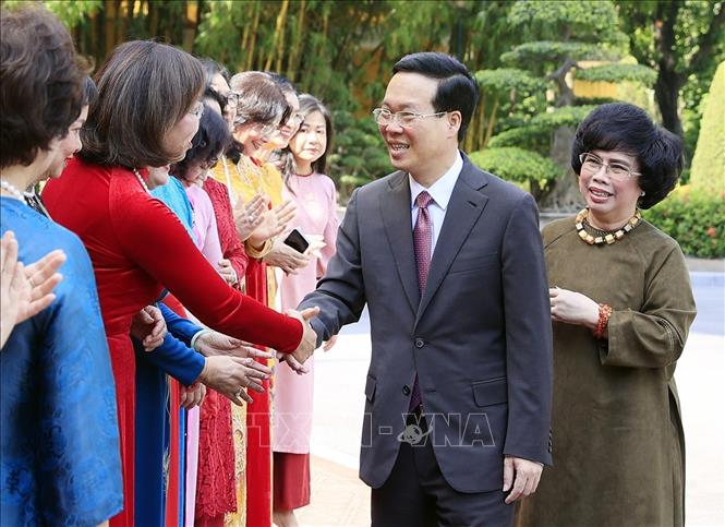 Chủ tịch nước gặp mặt Đoàn đại biểu Hiệp hội Doanh nhân nữ Việt Nam ...