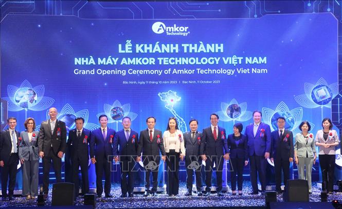 Amkor Technology inaugurates factory in Bac Ninh province - VNA Photos ...