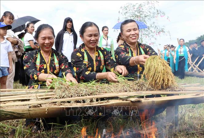 Lên Lai Châu xem Lễ hội Kin lẩu khẩu mẩu của người Thái - Ảnh thời sự ...
