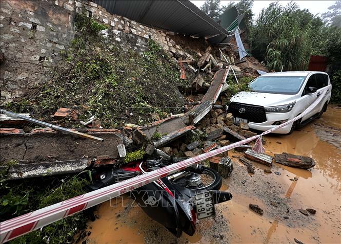 Sạt lở bờ taluy tại Đà Lạt - Ảnh thời sự trong nước - Kinh tế - Thông ...