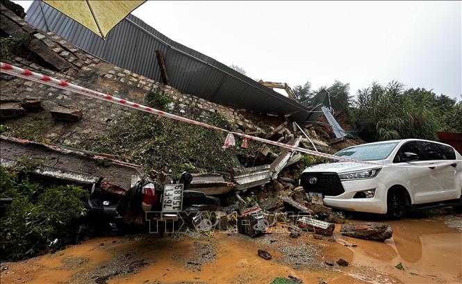 Sạt lở bờ taluy tại Đà Lạt - Ảnh thời sự trong nước - Kinh tế - Thông ...