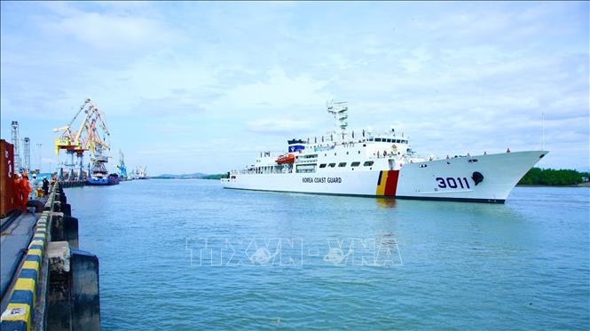 Hai Phong, RoK collaborate in coast guard training - VNA Photos ...