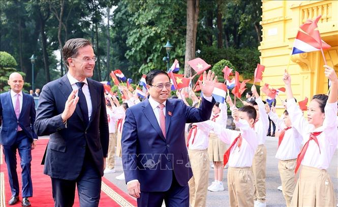 Prime Minister Pham Minh Chinh welcomes, holds talks with Dutch counterpart - VNA Photos ...