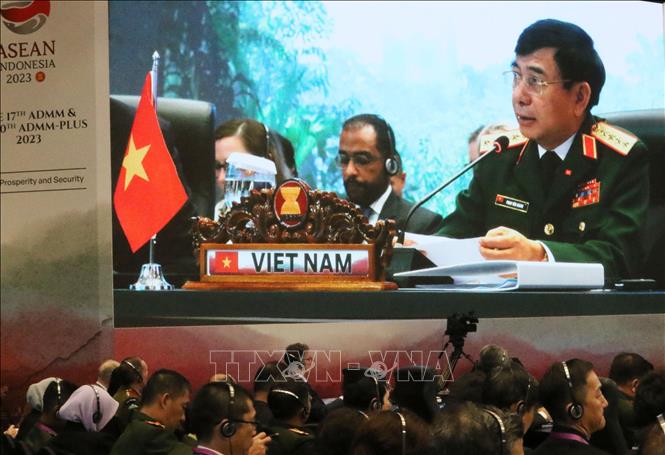 Vietnam attends ADMM Plus in Indonesia - VNA Photos - Vietnam News ...
