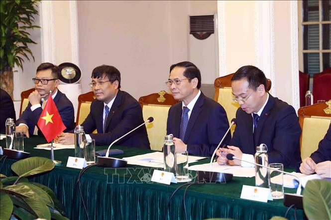 Vietnamese, Chinese Foreign Ministers hold talks - VNA Photos - Vietnam ...