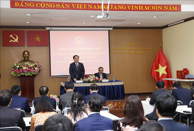 NA leader visits Vietnamese Embassy in Thailand - VNA Photos - Vietnam ...