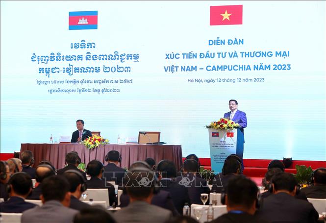 Vietnamese, Cambodian PMs attend Vietnam-Cambodia Trade and Investment Promotion Forum - VNA ...