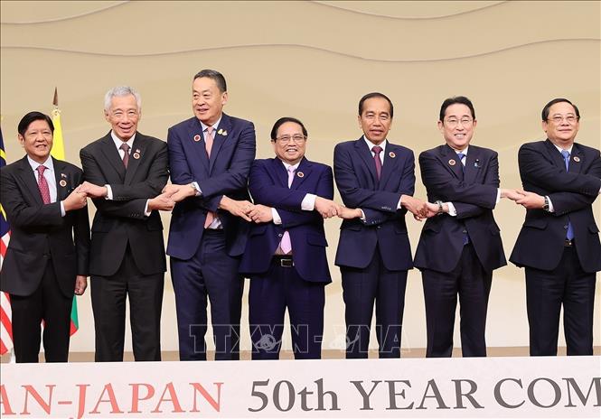 Prime Minister attends ASEAN - Japan Summit's opening ceremony - VNA ...