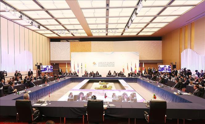 Prime Minister attends ASEAN - Japan Summit's opening ceremony - VNA ...