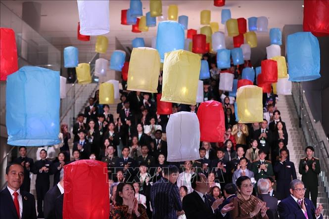 PM attends Tokyo tower light-up ceremony - VNA Photos - Vietnam News ...