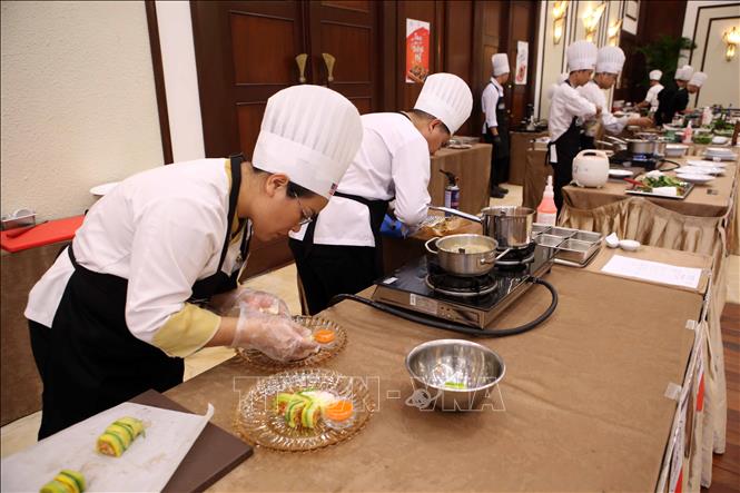Đầu bếp chuyên nghiệp tranh tài “Món ăn Đà Nẵng hội nhập thế giới ...