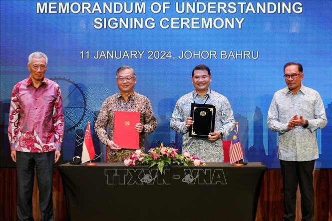Malaysia và Singapore ký MoU thành lập Đặc khu kinh tế Johor-Singapore - Ảnh thời sự quốc tế ...