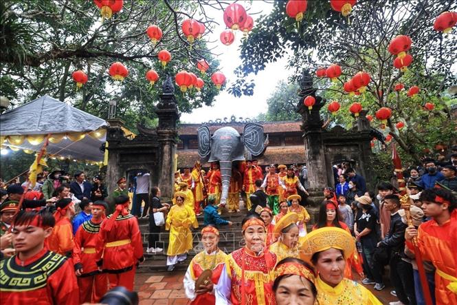 Numerous spring festivals take place in northern region - VNA Photos ...