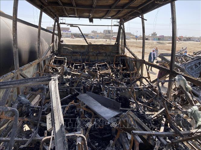 Tai nạn thảm khốc tại Afghanistan, hơn 20 người thiệt mạng - Ảnh thời ...