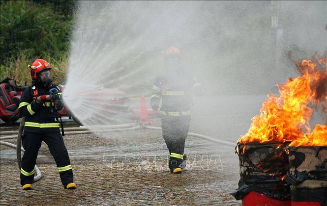Vietnam, Laos, Cambodia hold joint firefighting, search, rescue ...