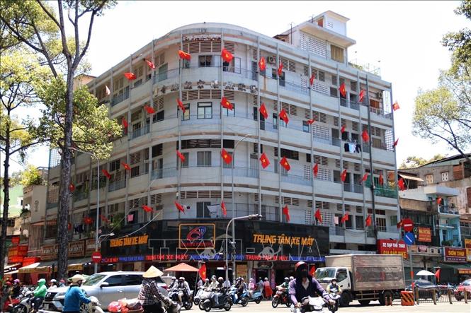Ho Chi Minh City jubilant in celebration of National Reunification Day ...