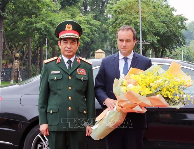Bộ trưởng Quân đội Pháp thăm chính thức Việt Nam - Ảnh thời sự trong ...
