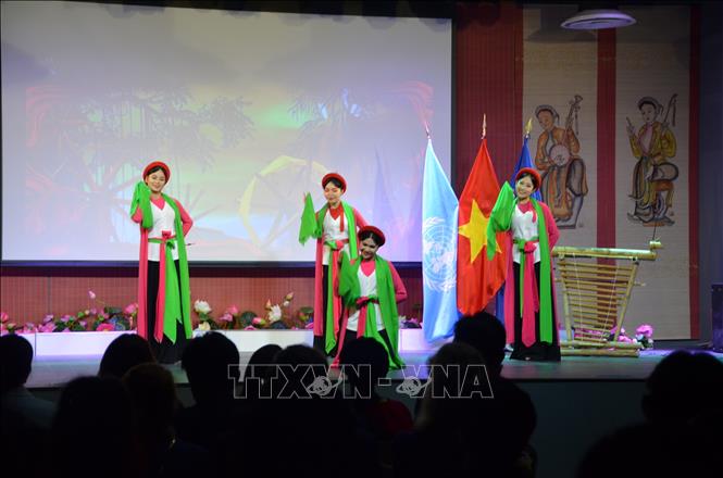 Bac Ninh-Kinh Bac cultural values promoted in France - VNA Photos ...