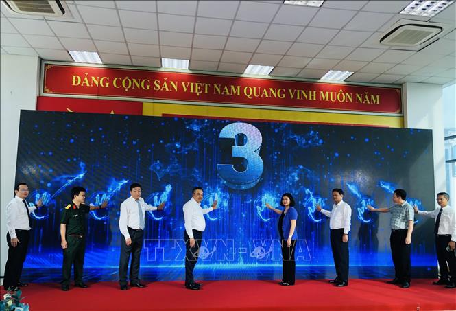 Hanoi pilots smart transport operation system - VNA Photos - Vietnam ...