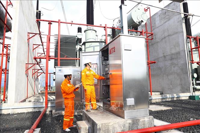 EVN ensures safe and stable power supply in first six months - VNA ...