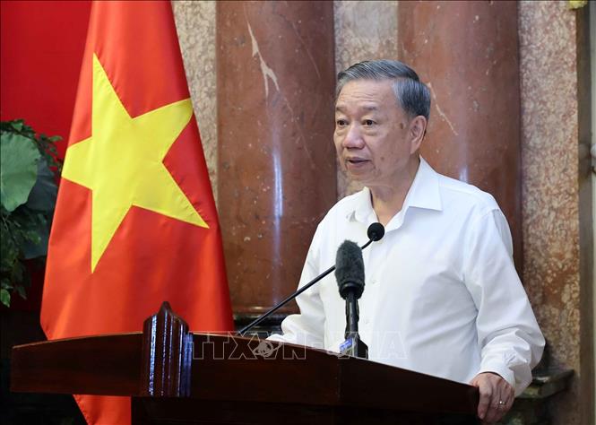 Chủ tịch nước gặp mặt Đoàn đại biểu người có công với cách mạng tiêu ...